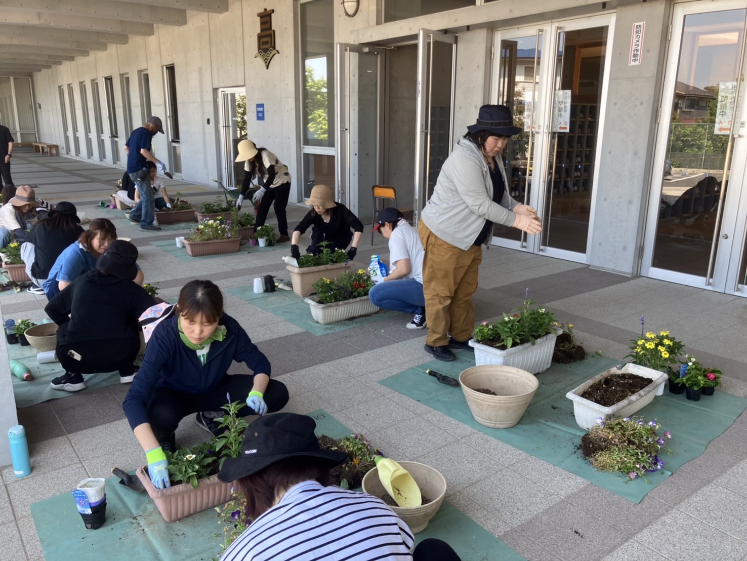 PTA環境部事業「花壇整備」を実施しました | 東海大学山形高等学校